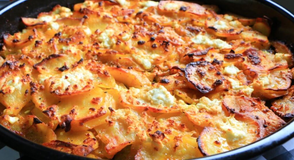 KROMPIR IZ RERNE SA SIROM: Vaši ukućani će sve pojesti jer ovo se topi ...