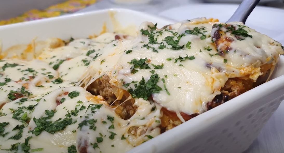 Mljevena junetina i ukusni krompir u najsočnijoj musaki koju možemo ...