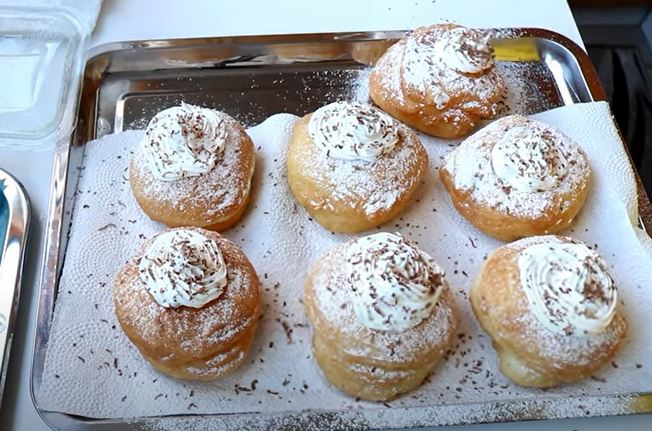 Ukusne posne krofne sa šlagom