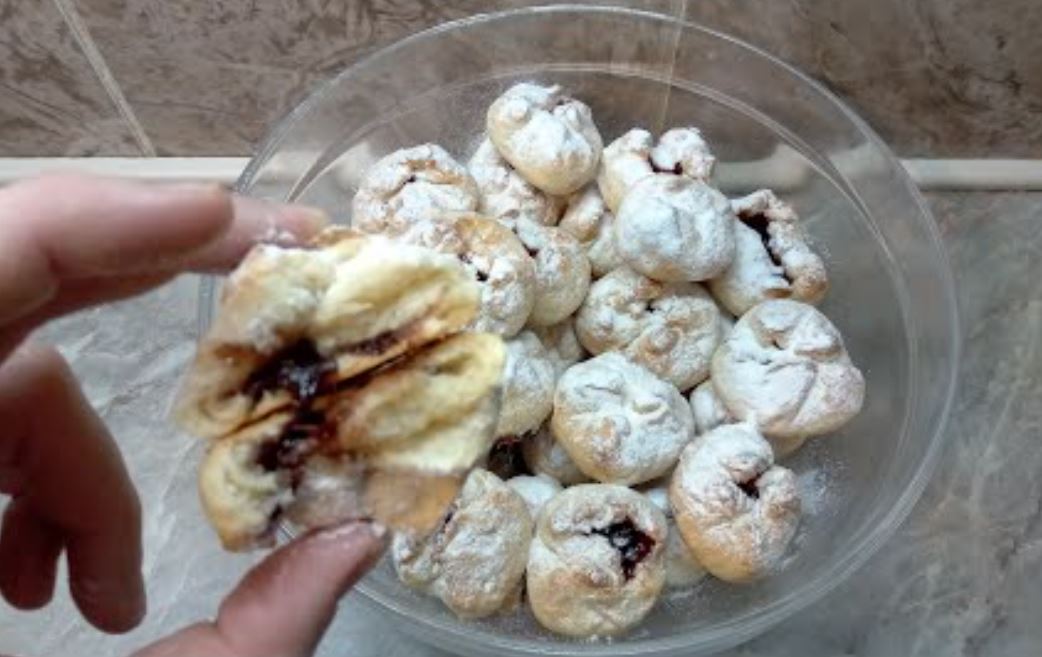 Najlepši recept za Ružice sa džemom -Ružice koje se tope u ustima.